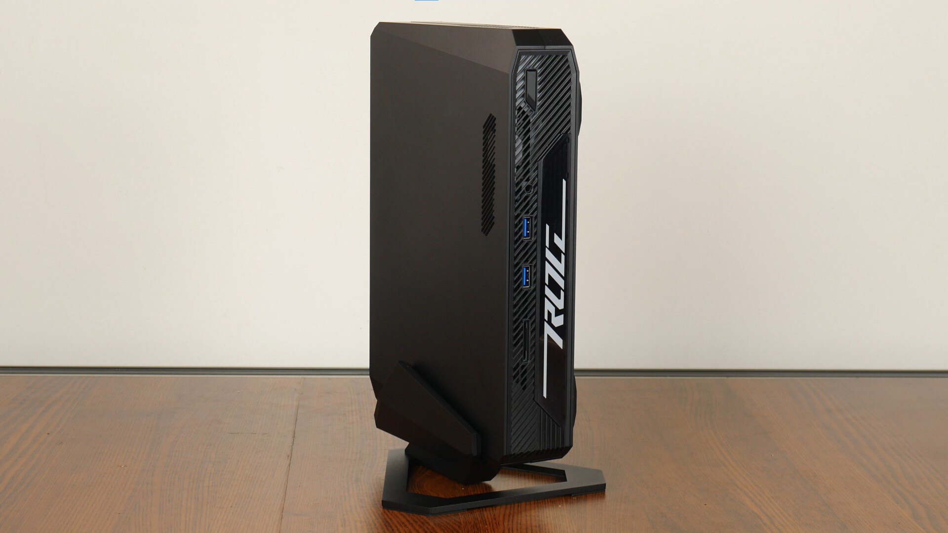 Review: ASUS ROG NUC 970 Mini Gaming PC
