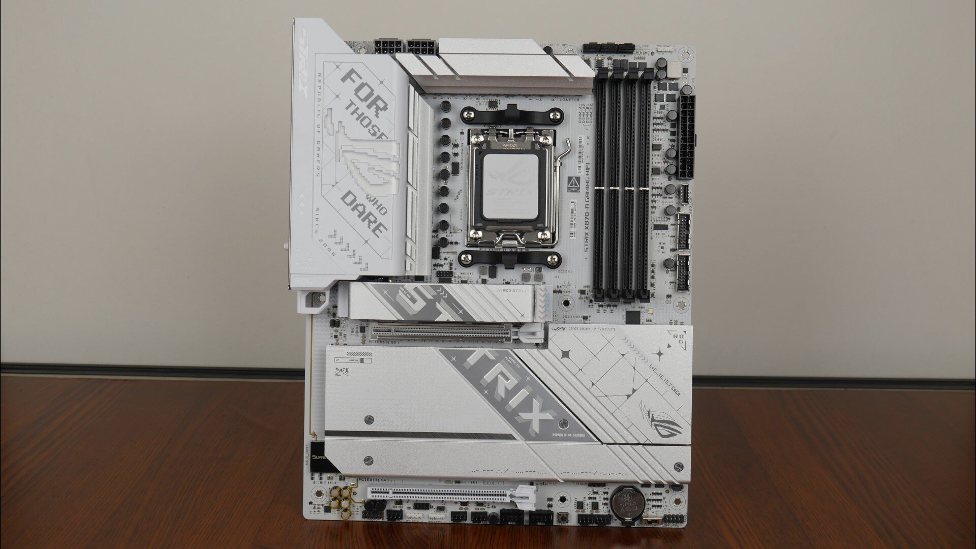 Unboxing & Overview: ASUS ROG Strix X870-A Gaming WIFI AM5 Motherboard
