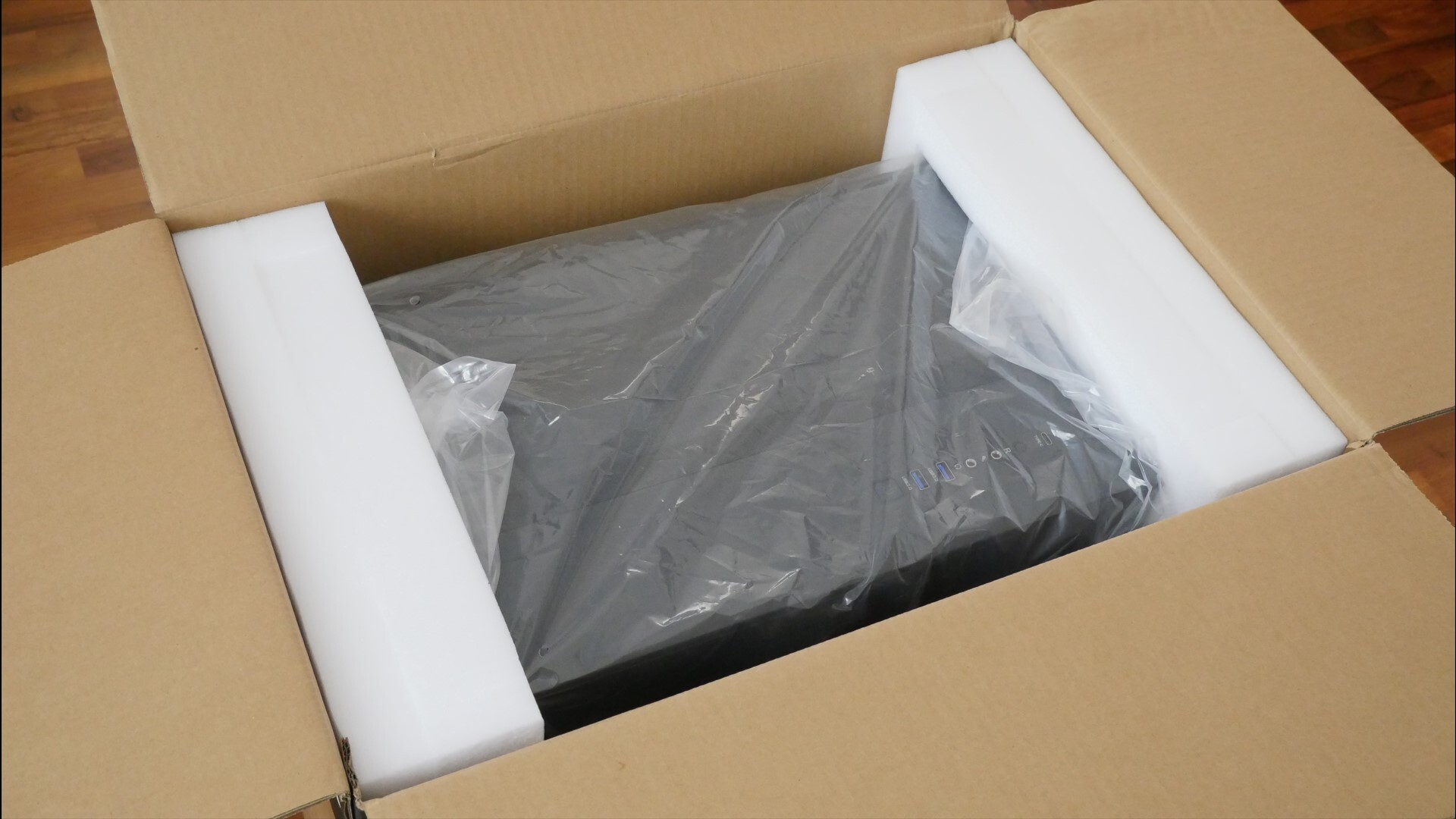 Review: Thermaltake View 390 Air PC Case